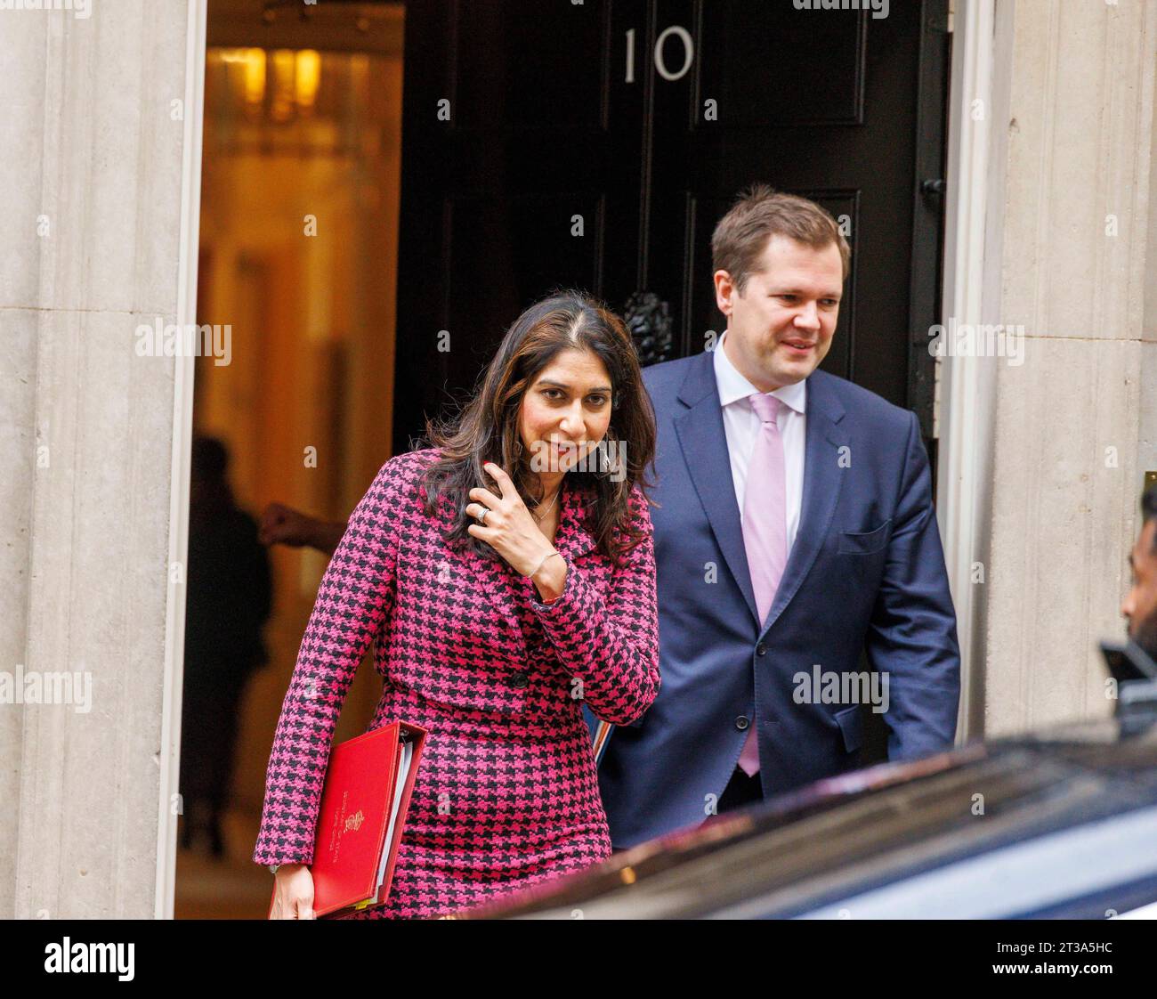 Home secretary and robert jenrick hi-res stock photography and images ...