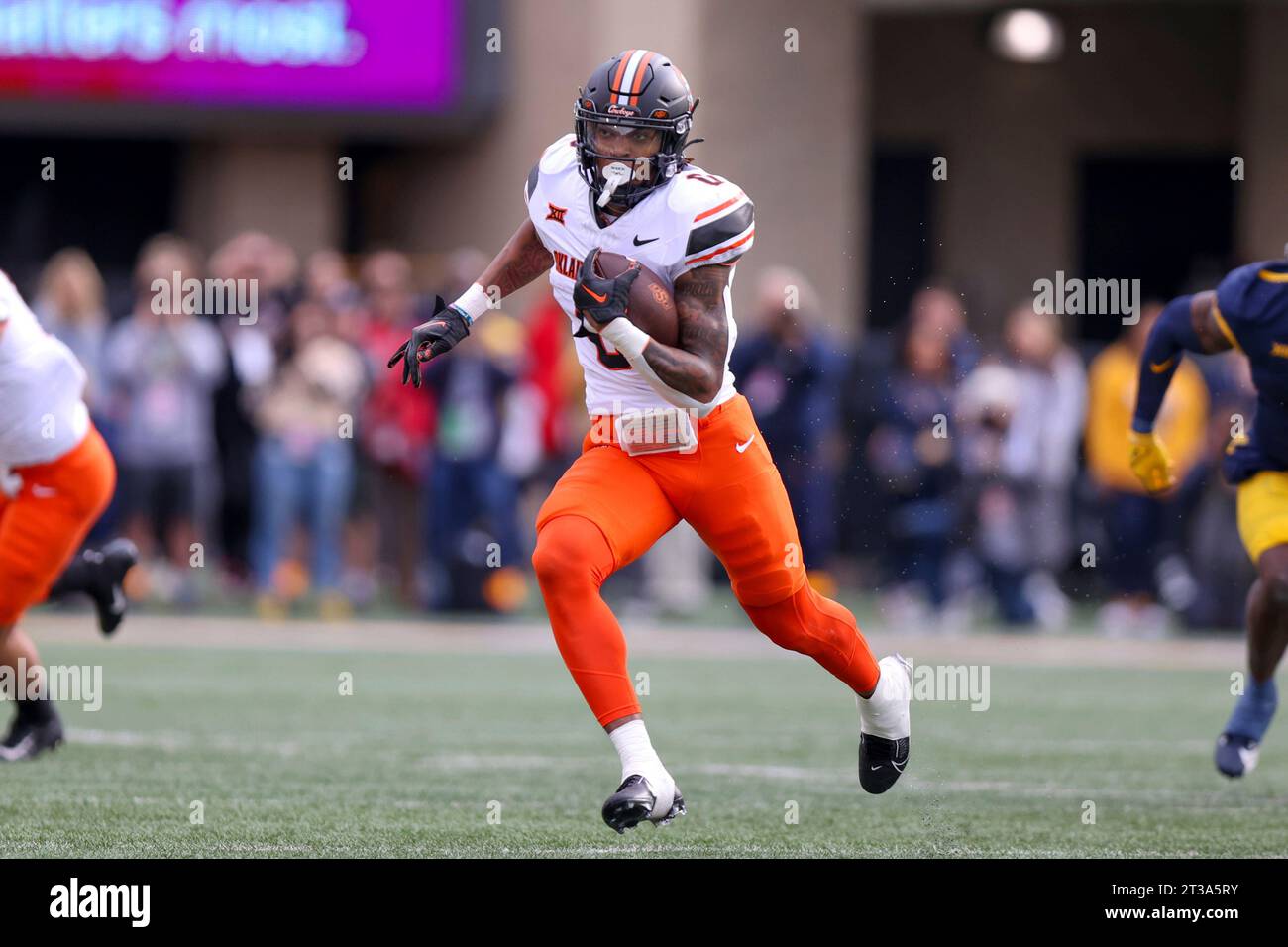 MORGANTOWN, WV - OCTOBER 21: Oklahoma State Cowboys running back Ollie ...