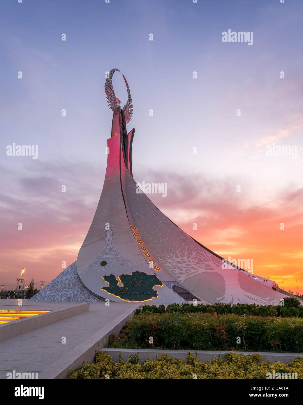 UZBEKISTAN, TASHKENT - SEPTEMBER 15, 2023: Monument of Independence in ...