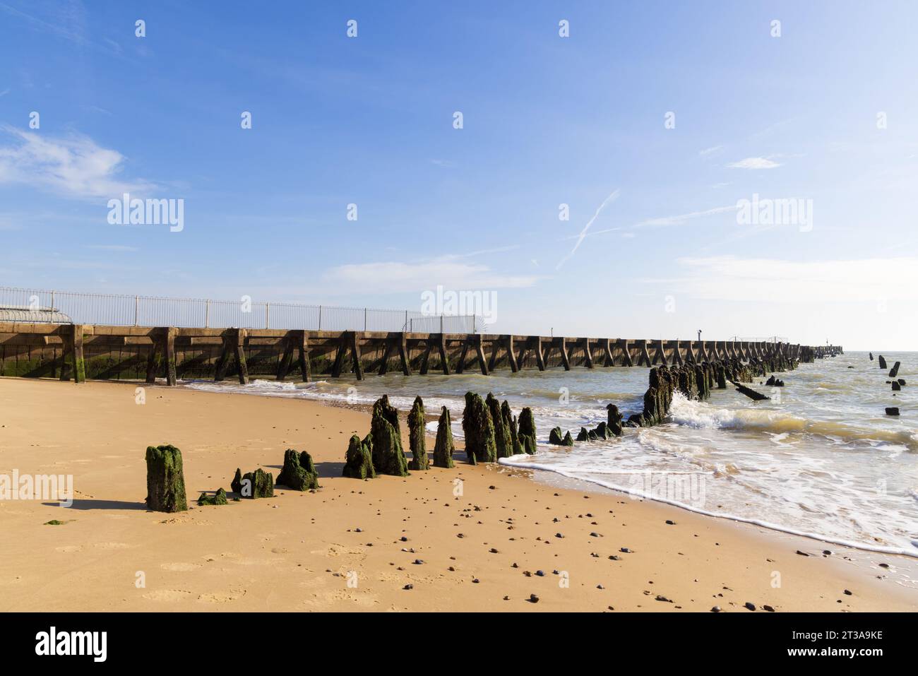 Walberswick suffolk beach hi-res stock photography and images - Alamy