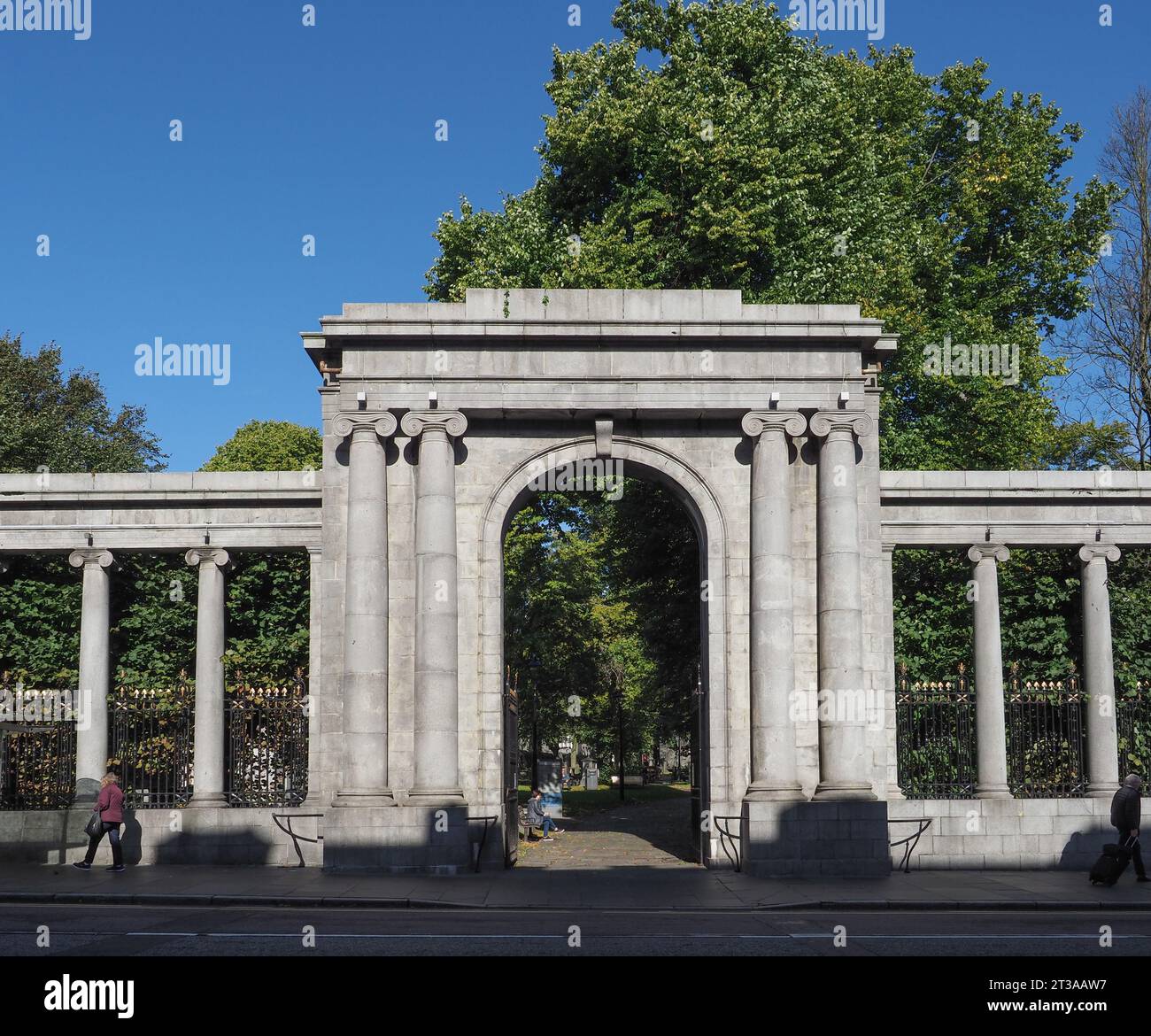 ABERDEEN, UK - SEPTEMBER 14, 2023: Kirk of St Nicholas churchyard Stock ...