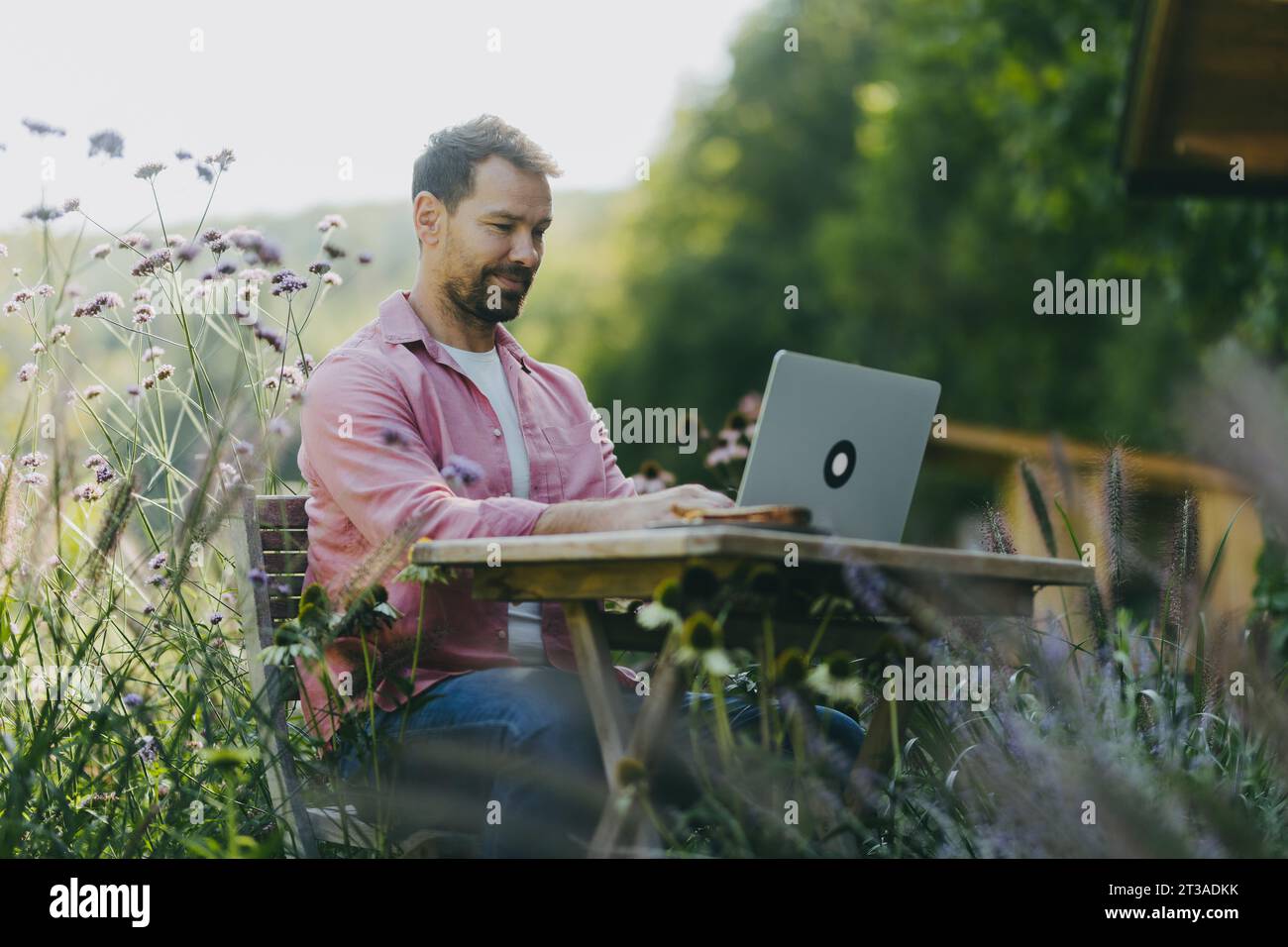Work life balance concept low hi-res stock photography and images - Alamy