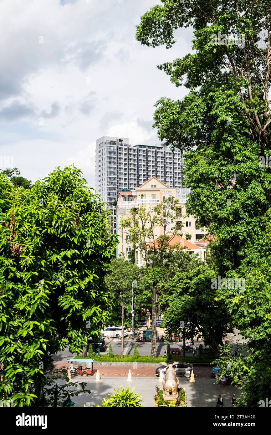 Cambodia, Phnom Penh, view from Wat Phnom temple Stock Photo - Alamy