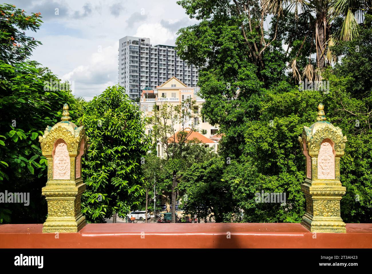 Cambodia, Phnom Penh, view from Wat Phnom temple Stock Photo - Alamy