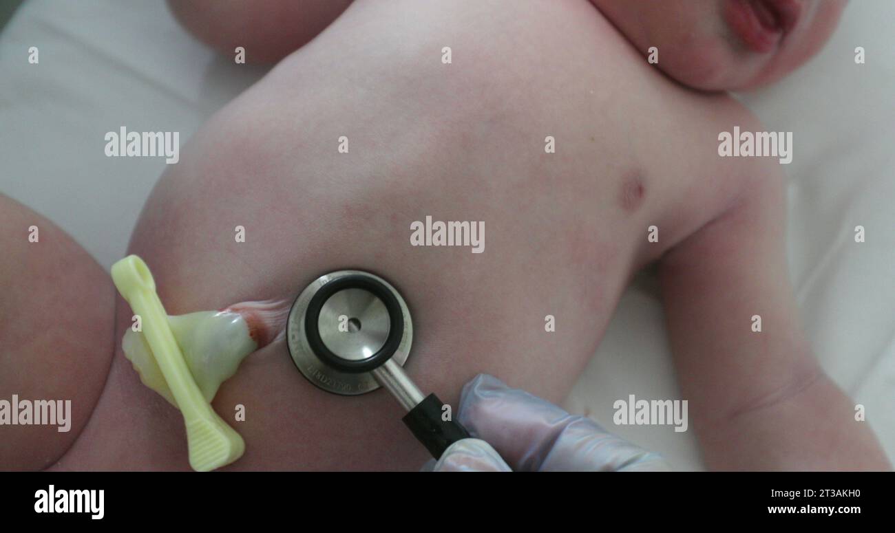 Newborn baby pediatric examination Stock Photo - Alamy