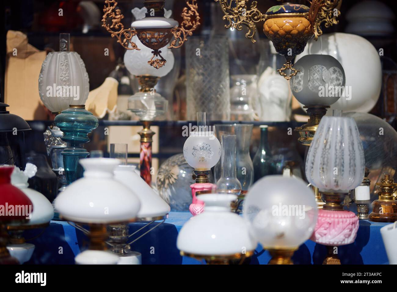 Lamp shop, window display Stock Photo - Alamy