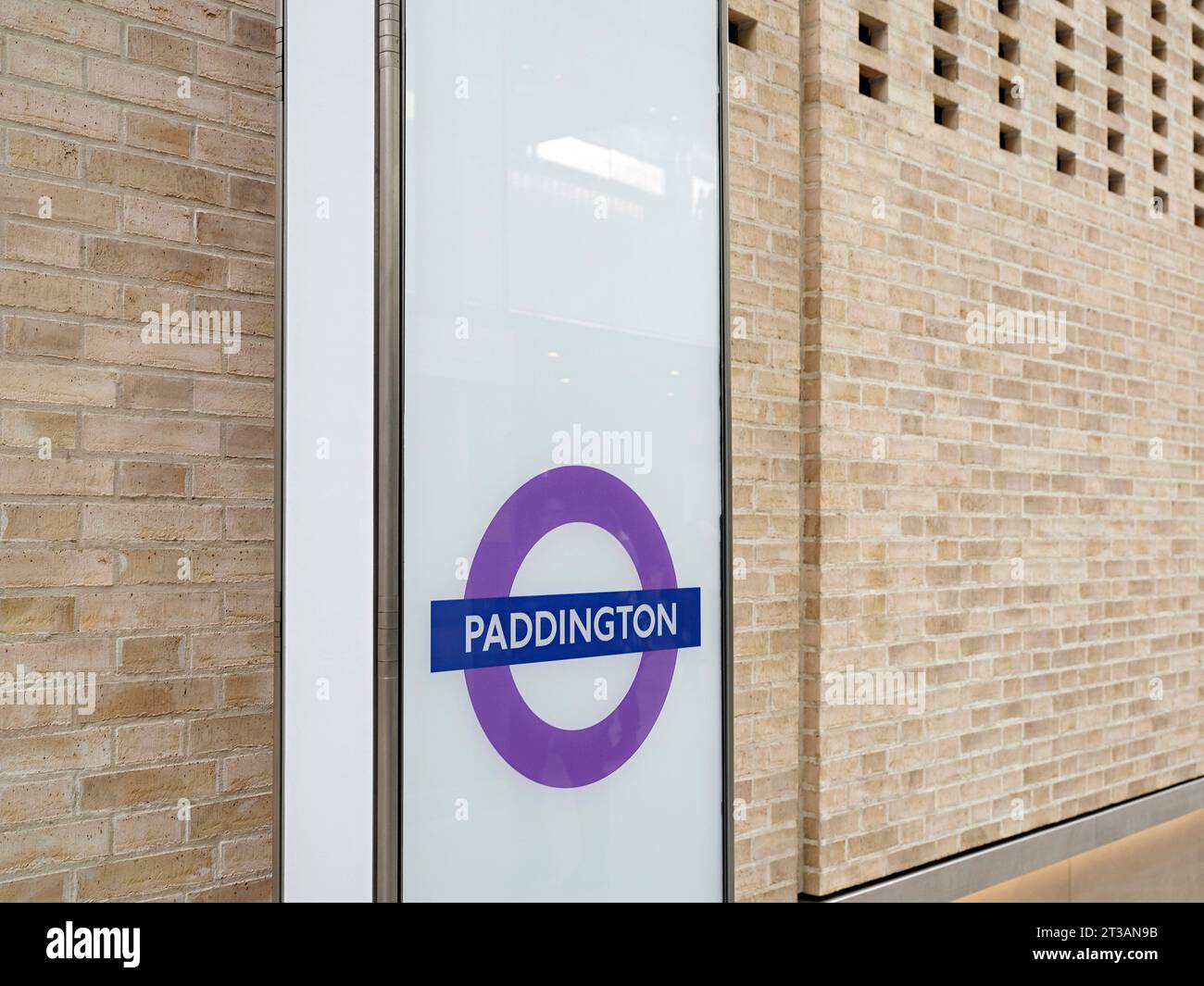 Signage. Paddington Elizabeth Line Station, London, United Kingdom ...