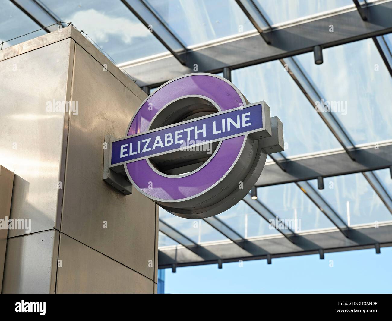 Elizabeth Line signage. Paddington Elizabeth Line Station, London ...