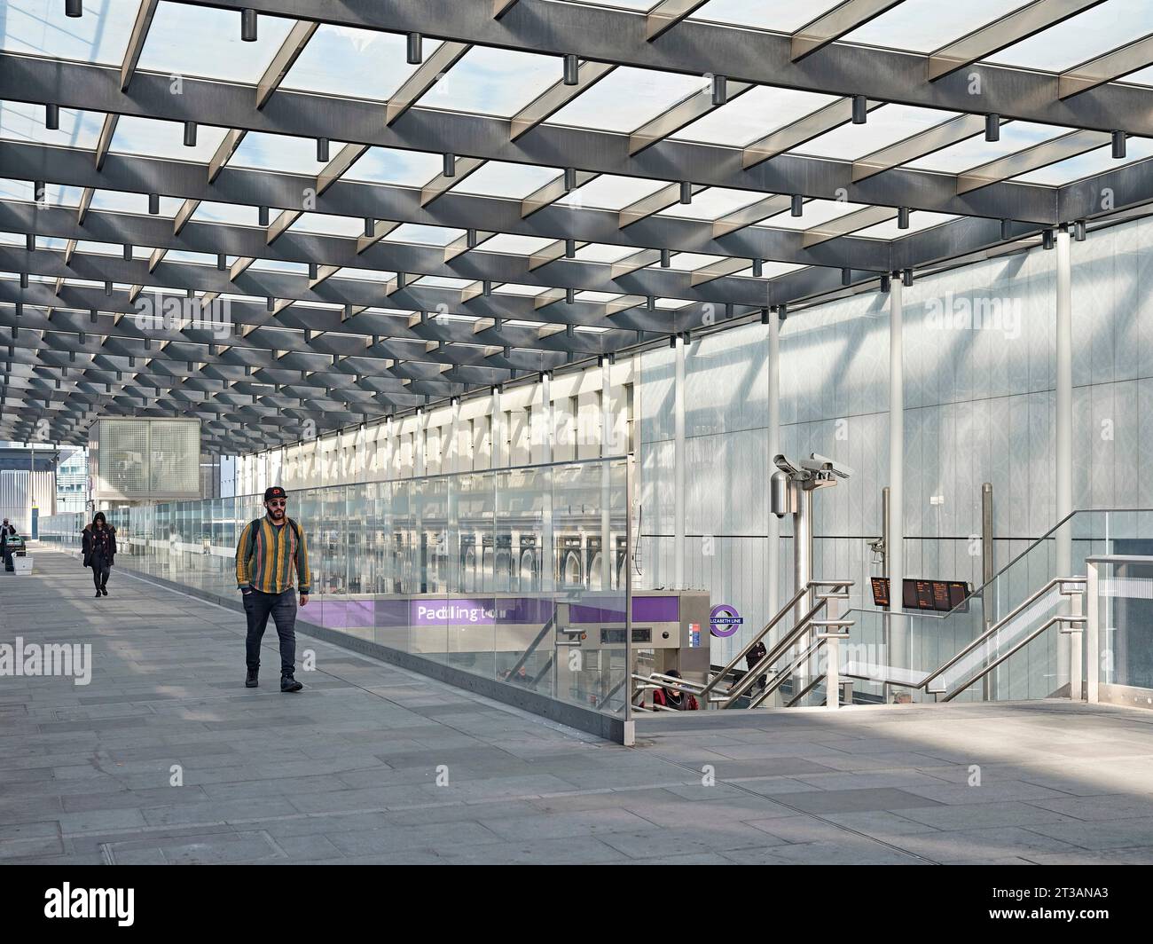 Skylight and circulation space. Paddington Elizabeth Line Station ...