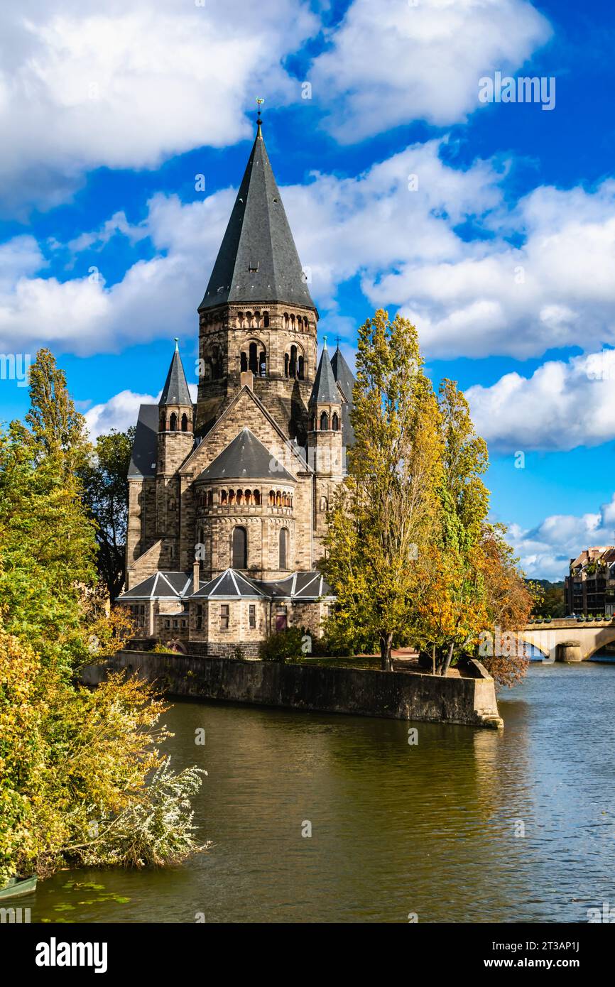 New protestant temple hi-res stock photography and images - Alamy