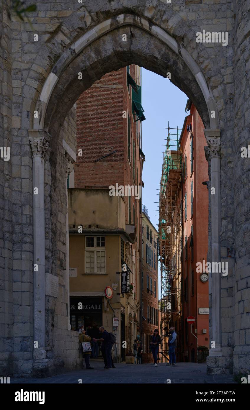 Medieval gates genoa hi-res stock photography and images - Alamy