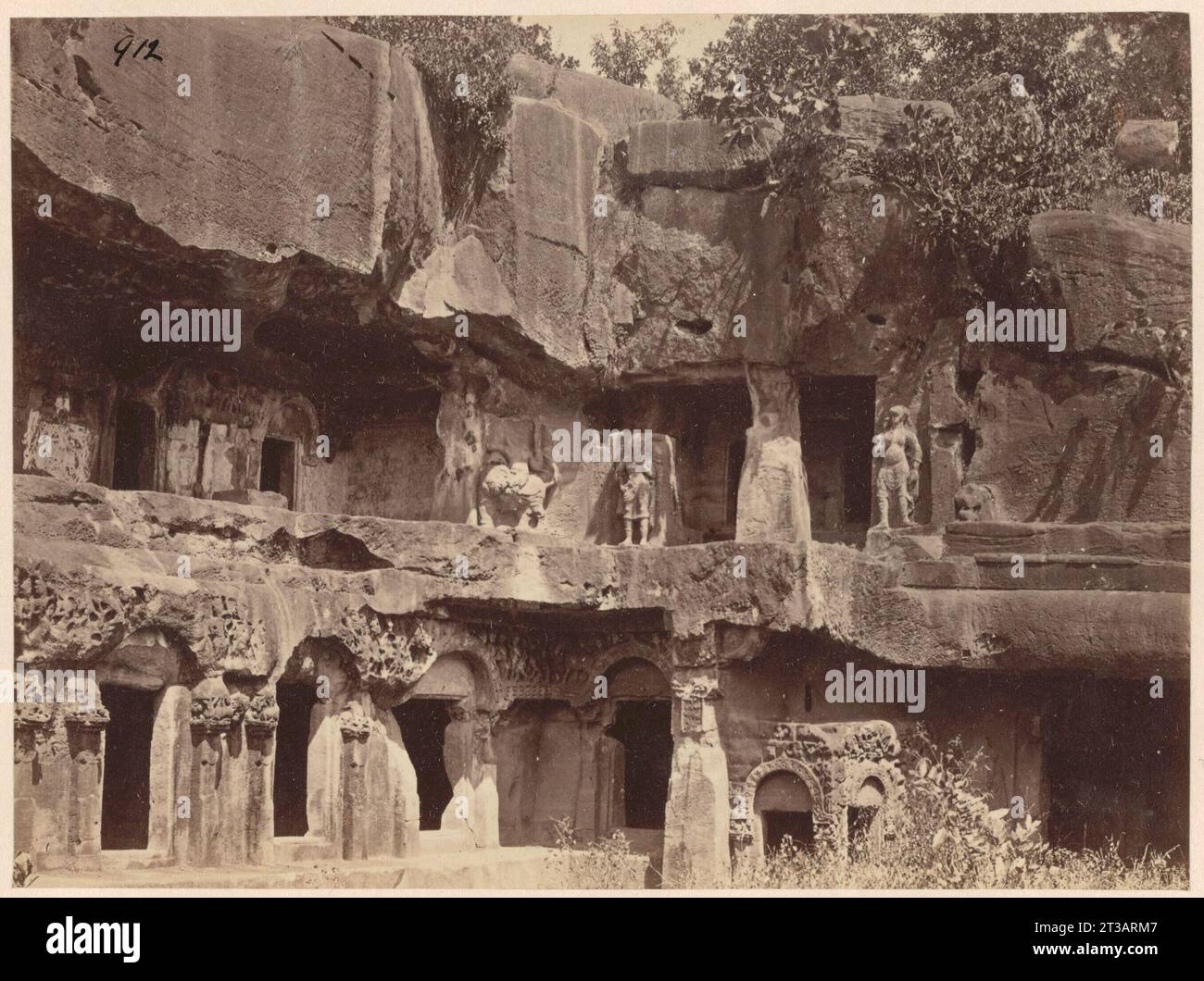 Right-hand wing of the Rani Gumpha, Udayagiri and Khandagiri Caves ...