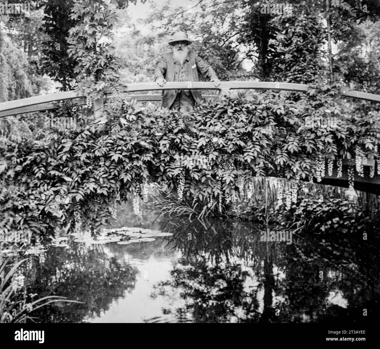 Photography , Portrait of Claude Monet (1840 - 1926) at his home in ...