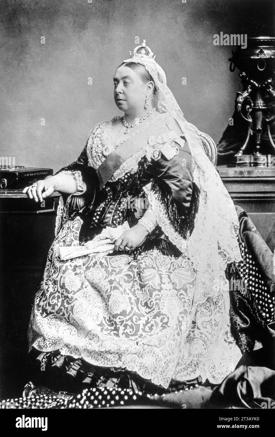 Photography , Portrait of Queen Victoria (1819 - 1901) queen from 1837 ...