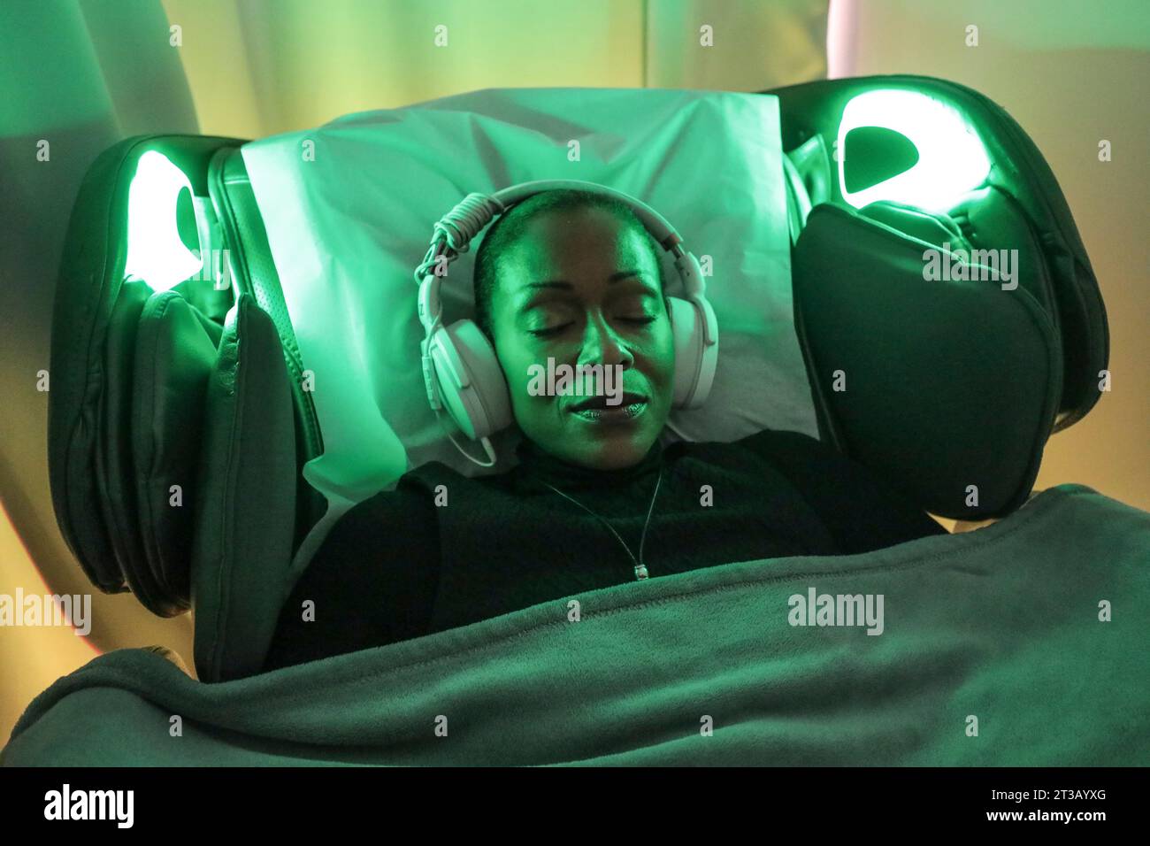 ZZZ Bar à Sieste FIRST NAPPING BAR IN THE WORLD IN PARIS Stock Photo ...