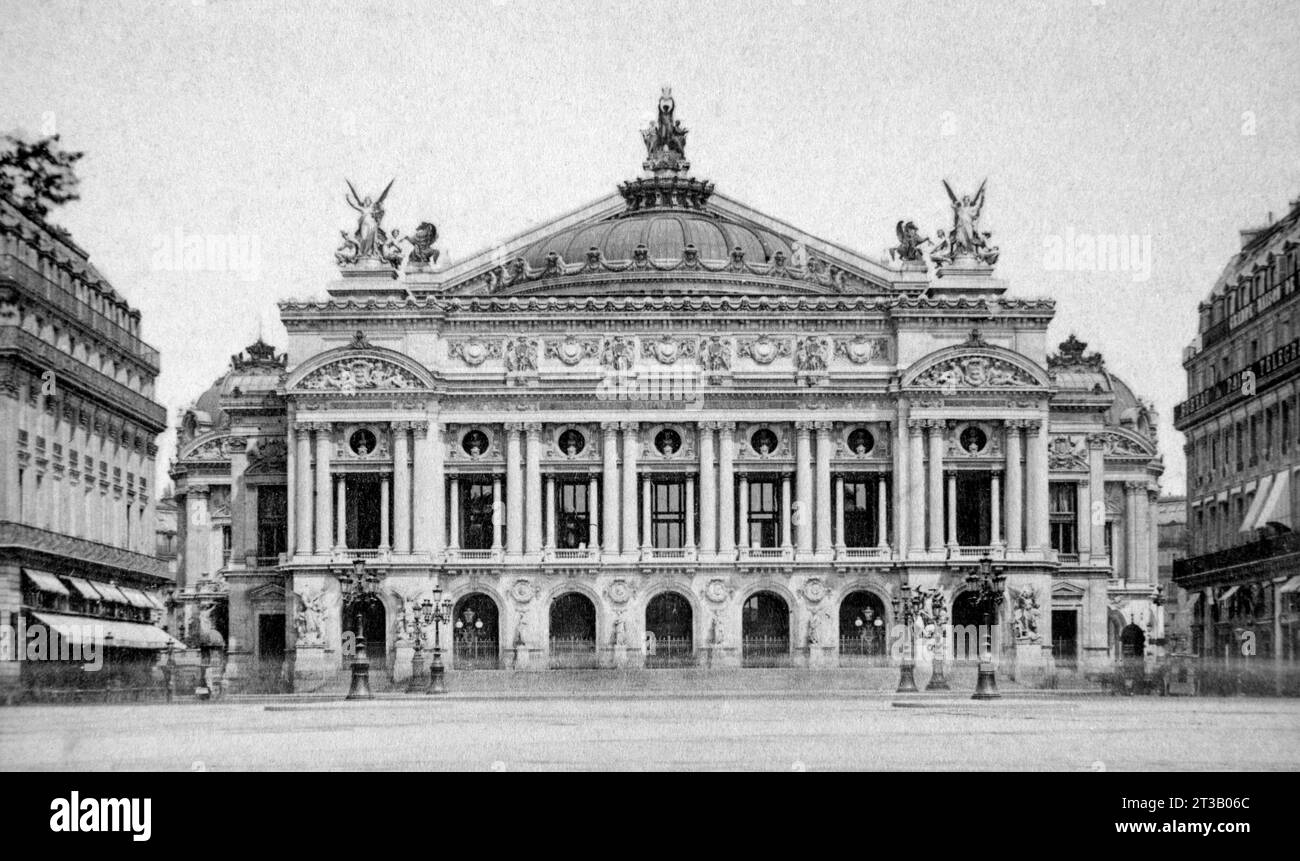 View of the facade of the Paris opera house ( palais garnier Stock ...