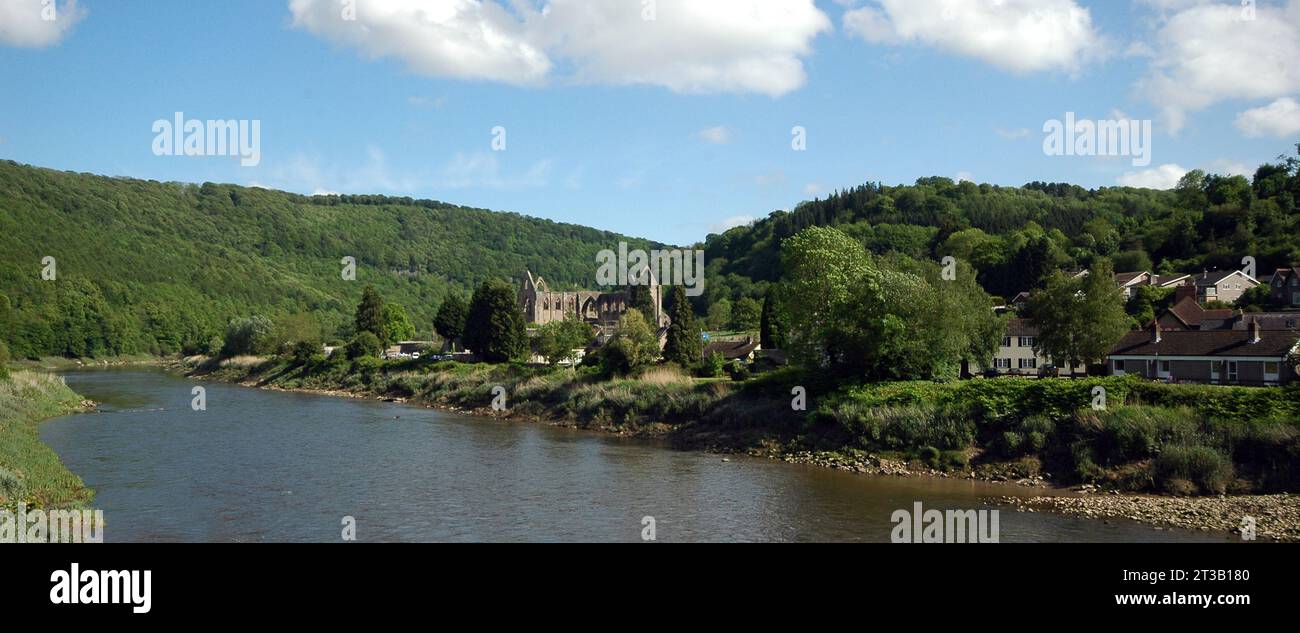 Tintern abbey river wye hi-res stock photography and images - Alamy