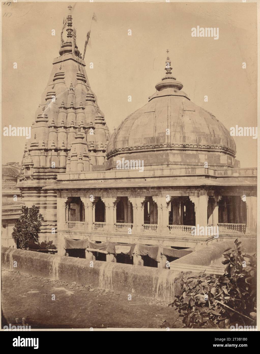 Vishnupad temple hi-res stock photography and images - Alamy