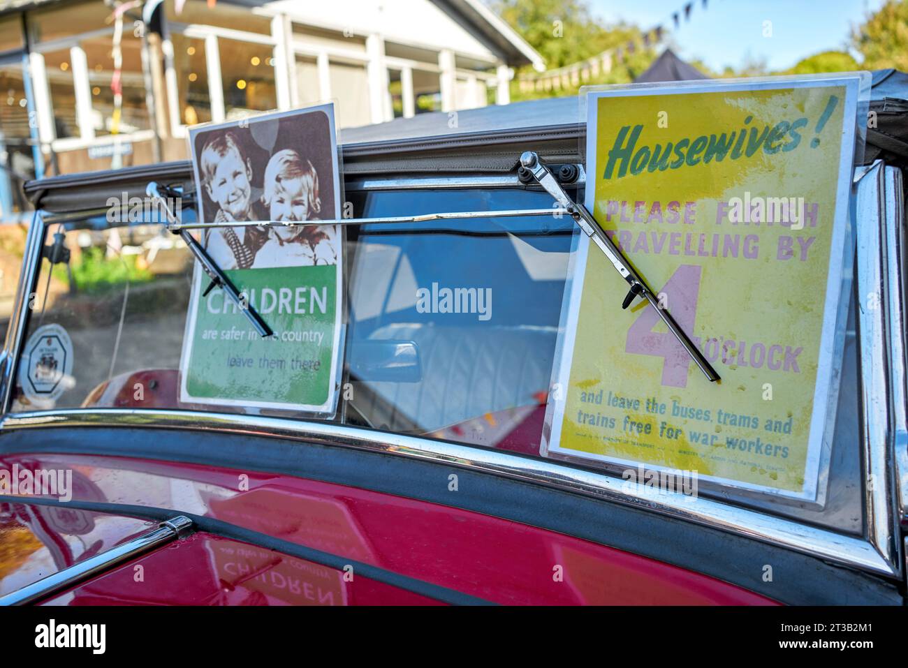 1940s leaflets hi-res stock photography and images - Alamy