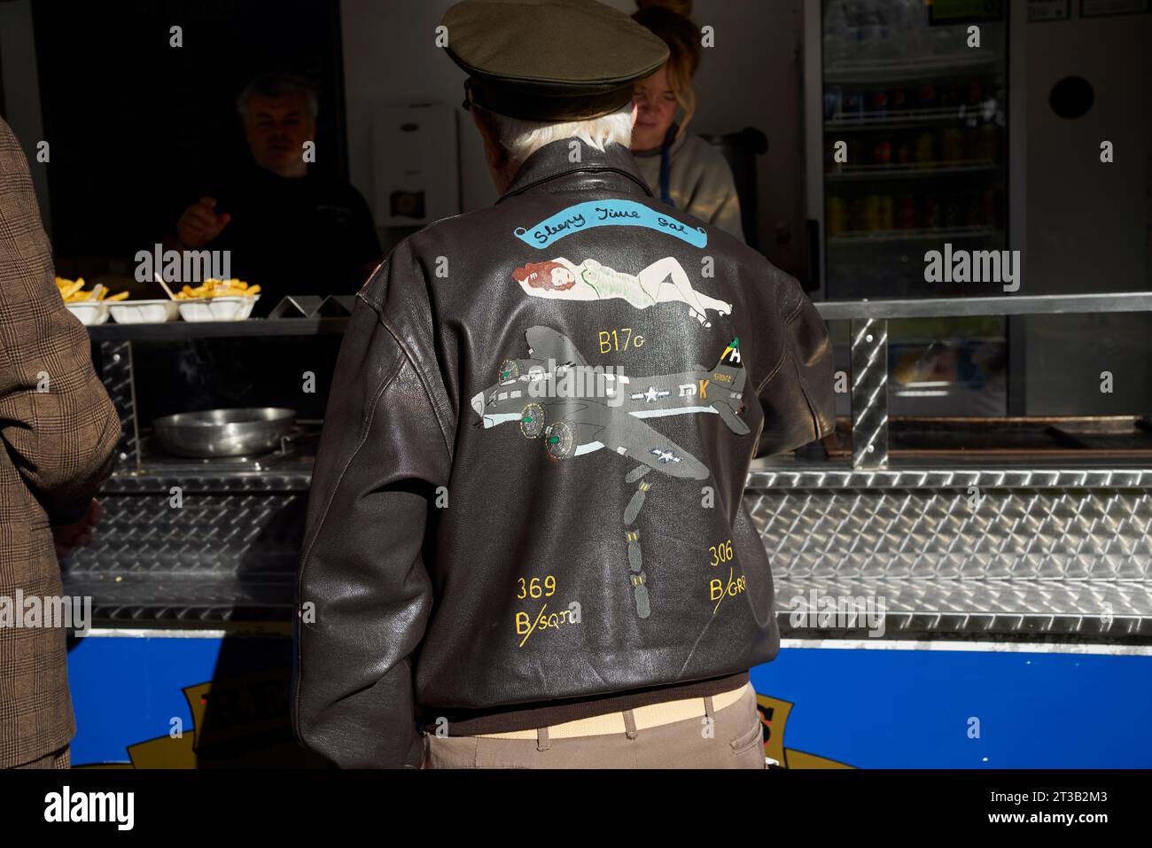 Leather bomber jacket USA WW2 1940s Stock Photo - Alamy