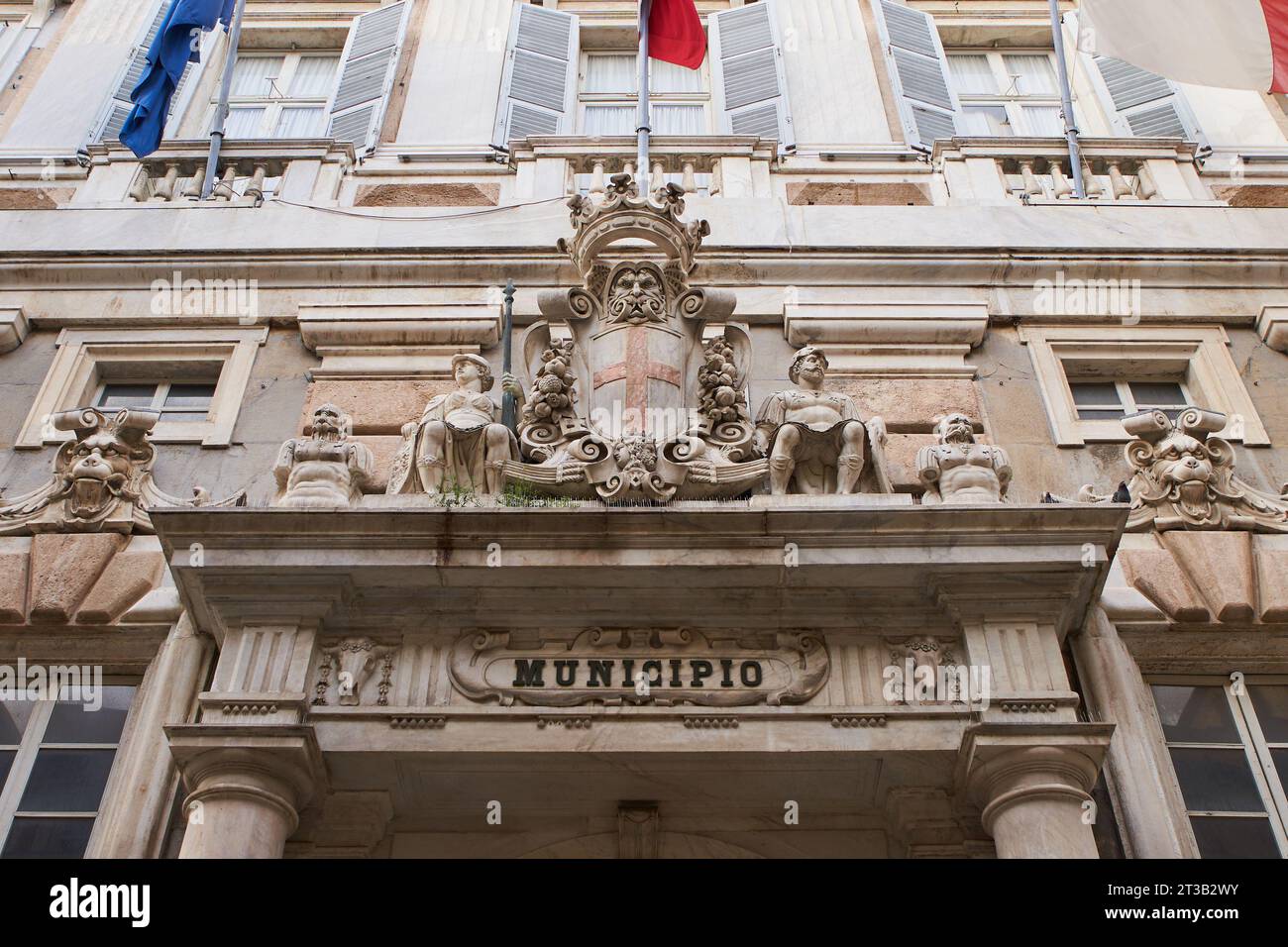 Sculptures and coat of arms on Palazzo Doria Tursi (Municipio) at Via ...