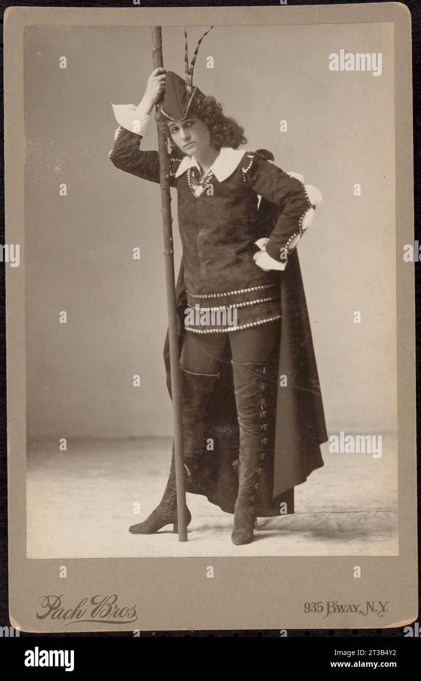 Julia arthur hi-res stock photography and images - Alamy