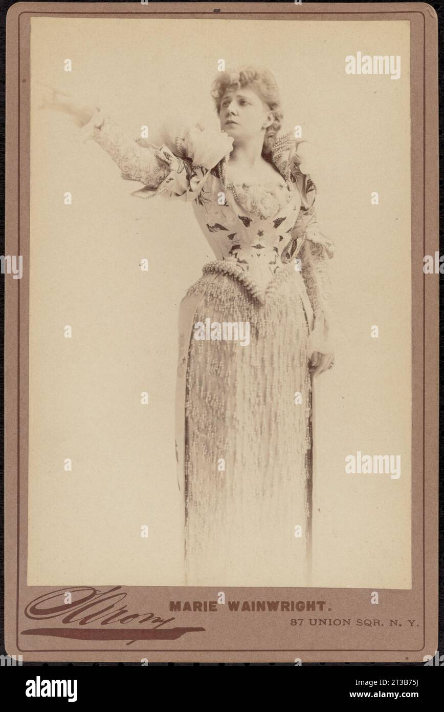 Marie wainwright hi-res stock photography and images - Alamy