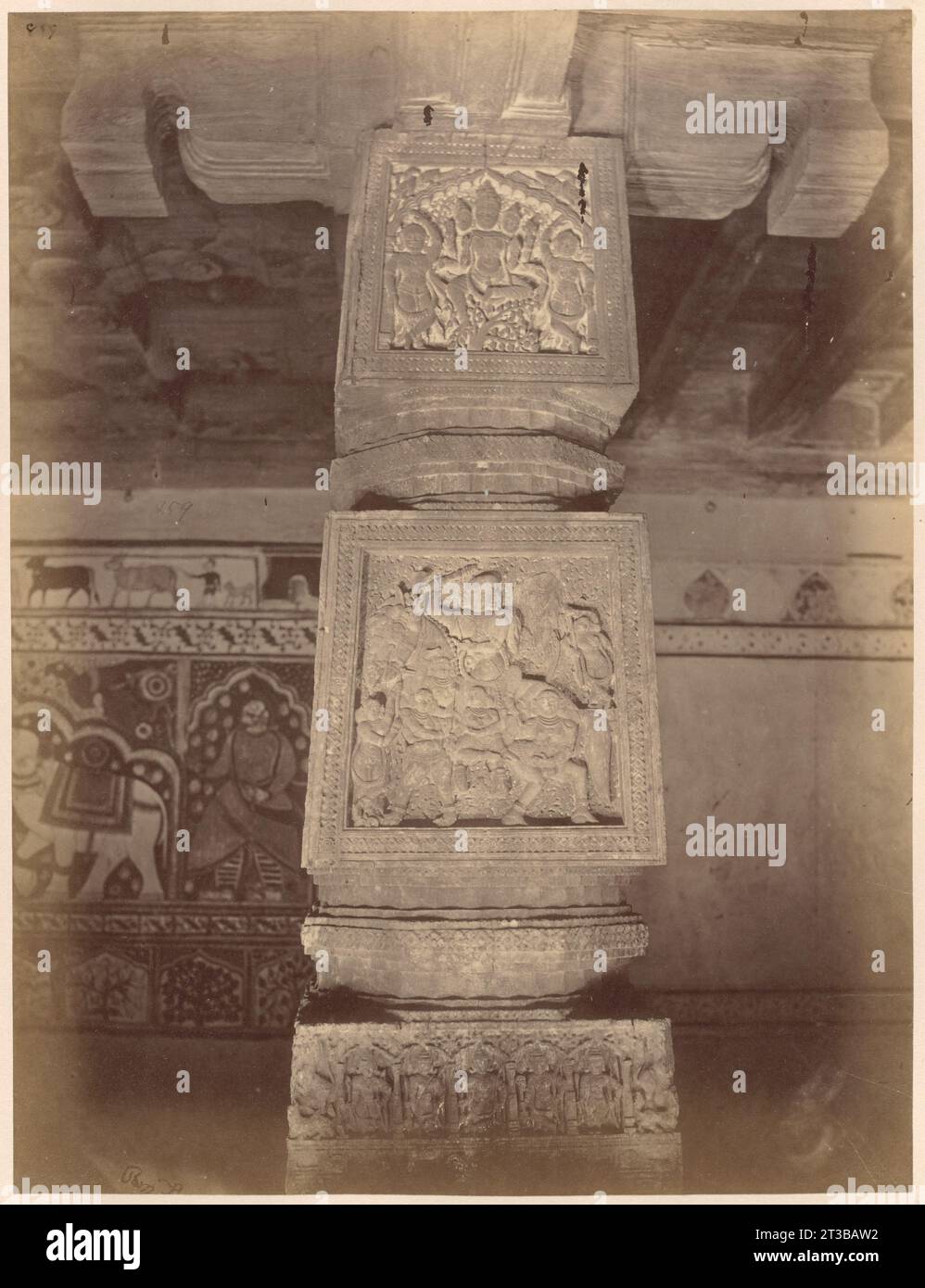 Carved column, Chowter Palace, Mudbidri, India Stock Photo - Alamy