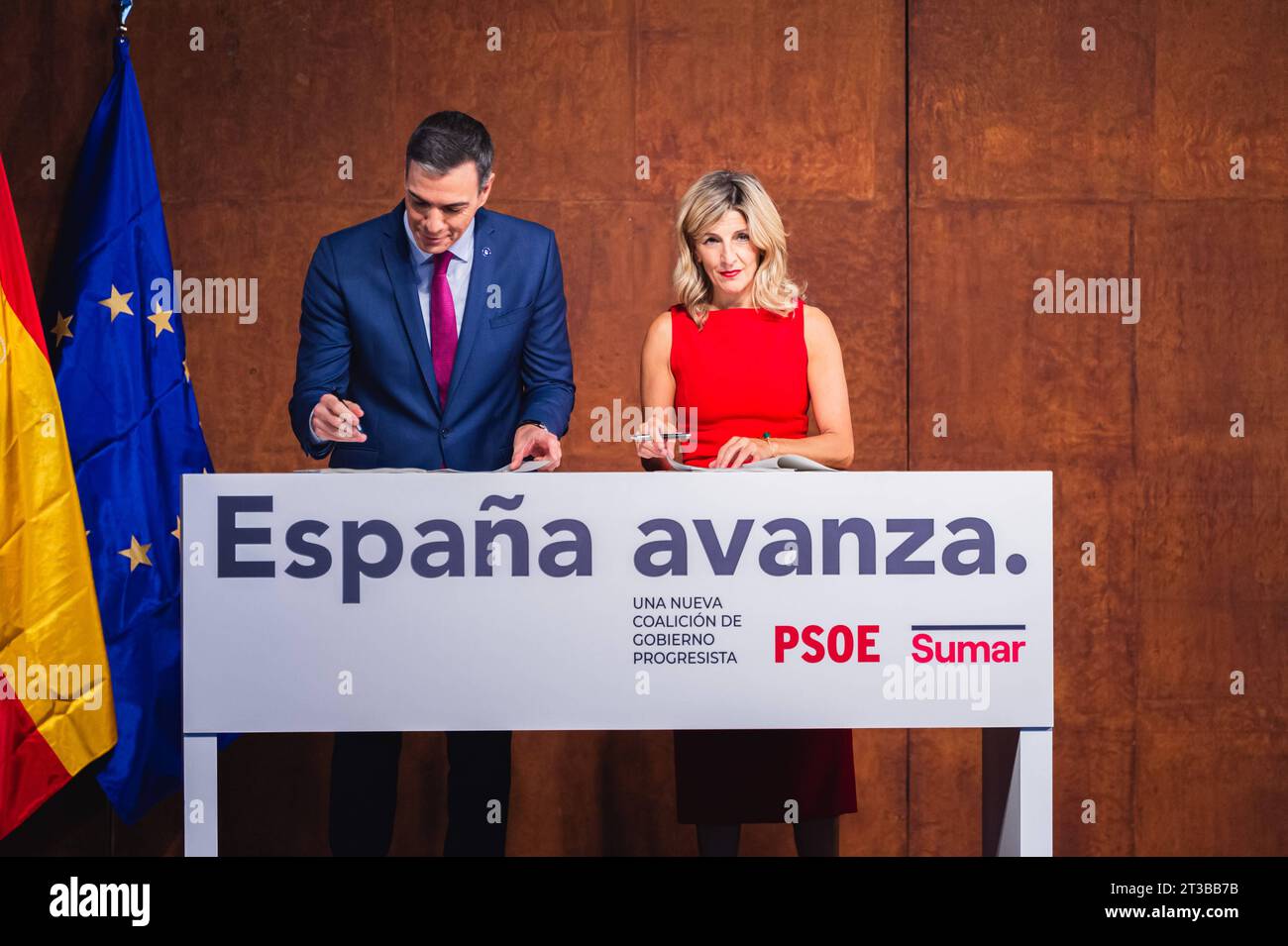 Spanish Politics 2023: Pedro Sanchez and Yolanda Diaz sign the ...
