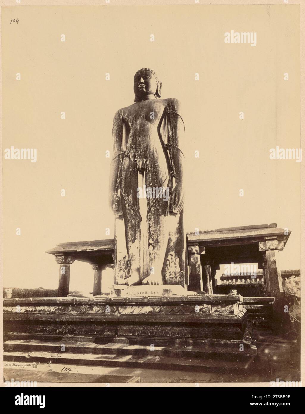 Gommateshwara statue hi-res stock photography and images - Alamy
