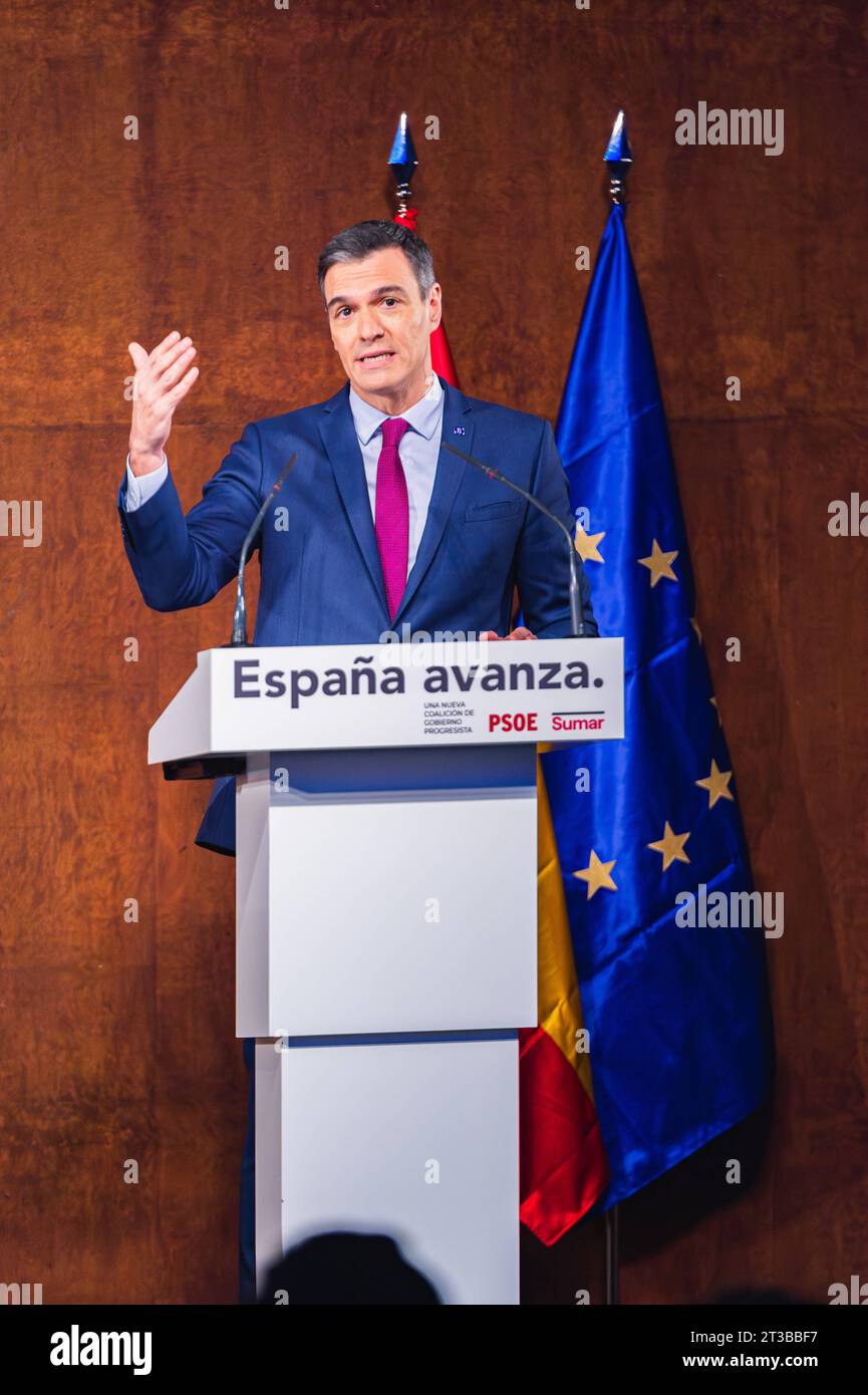 Spanish Politics 2023: Pedro Sanchez and Yolanda Diaz sign the ...