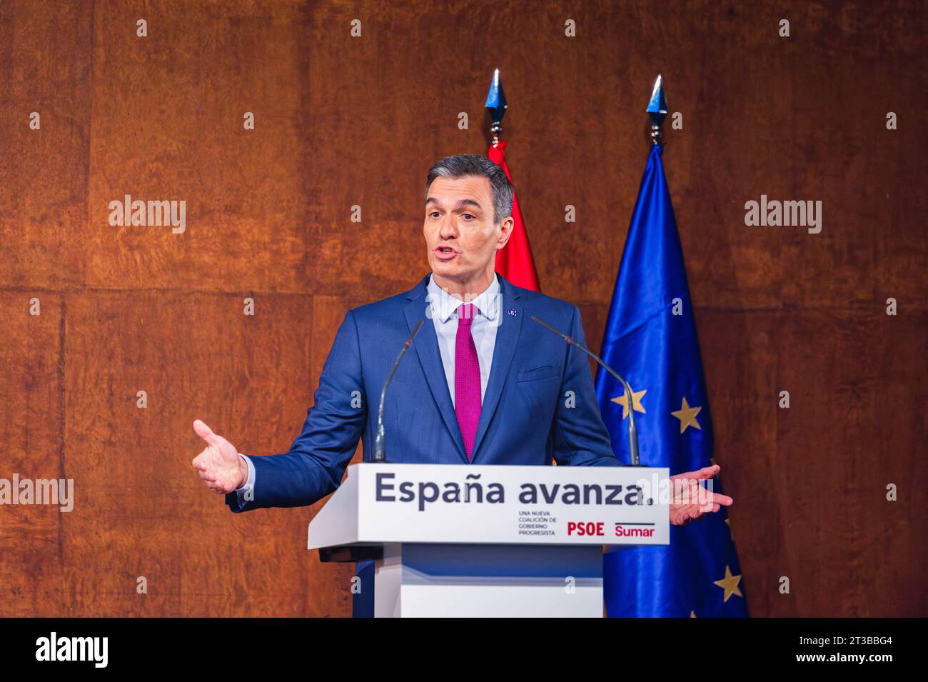 Spanish Politics 2023: Pedro Sanchez and Yolanda Diaz sign the ...