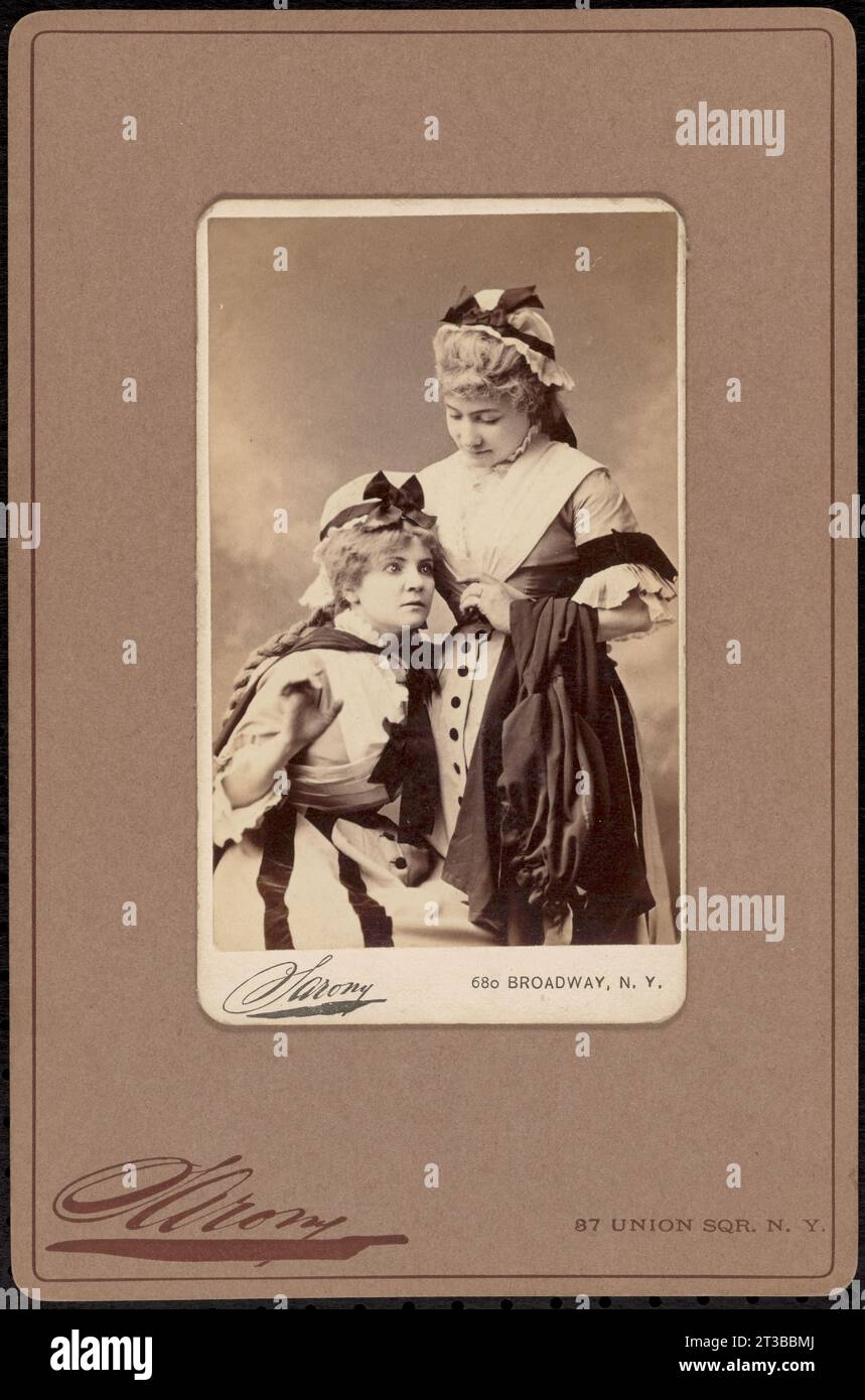 Kate claxton hi-res stock photography and images - Alamy