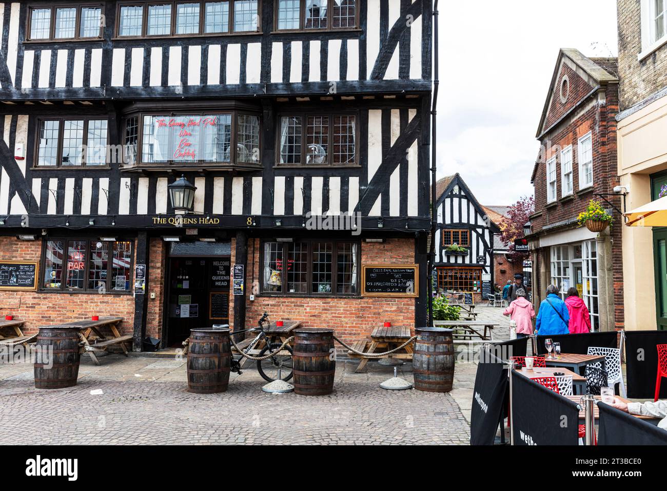 The Queens Head, Market place, Newark, Newark On Trent, Nottinghamshire ...