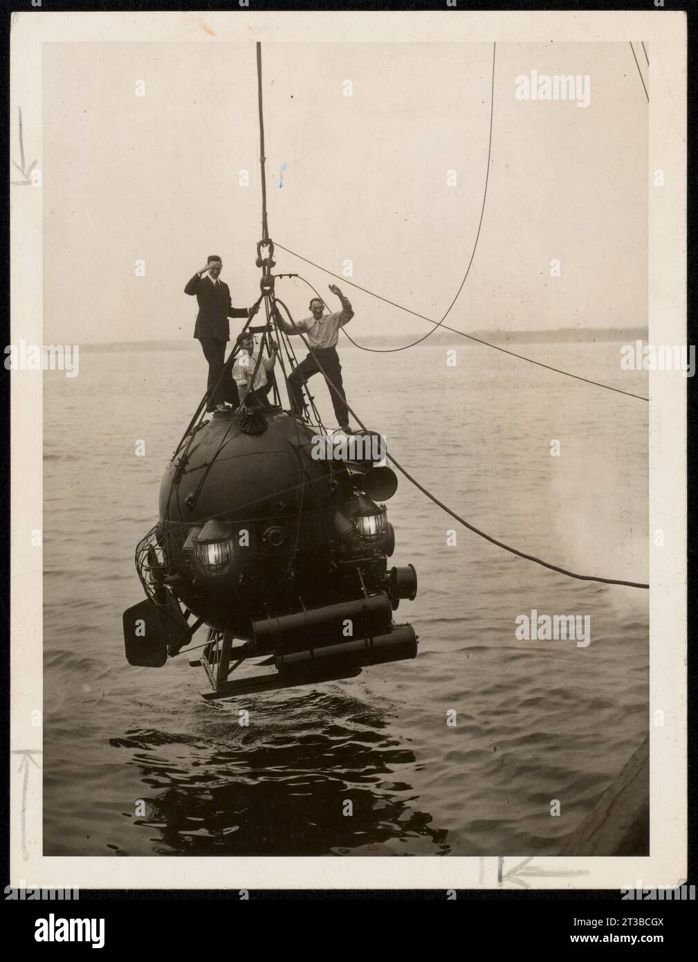 Testing Out the New 'Cannon Ball' Diving Bell. This new diving bell ...