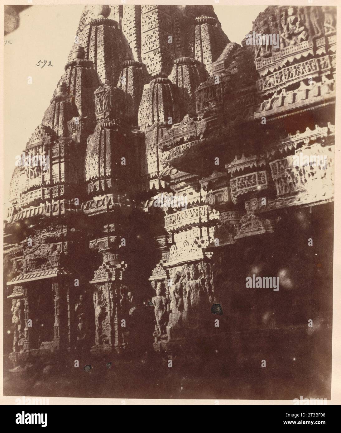 Bhadreshwar jain temple hi-res stock photography and images - Alamy