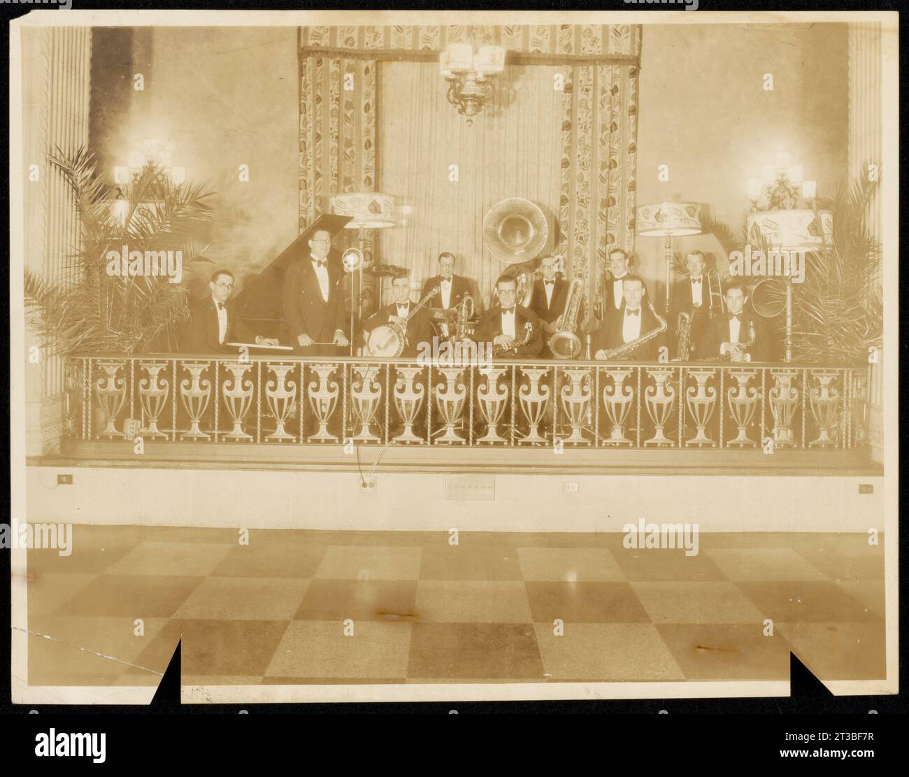 Statler hotels hi-res stock photography and images - Alamy