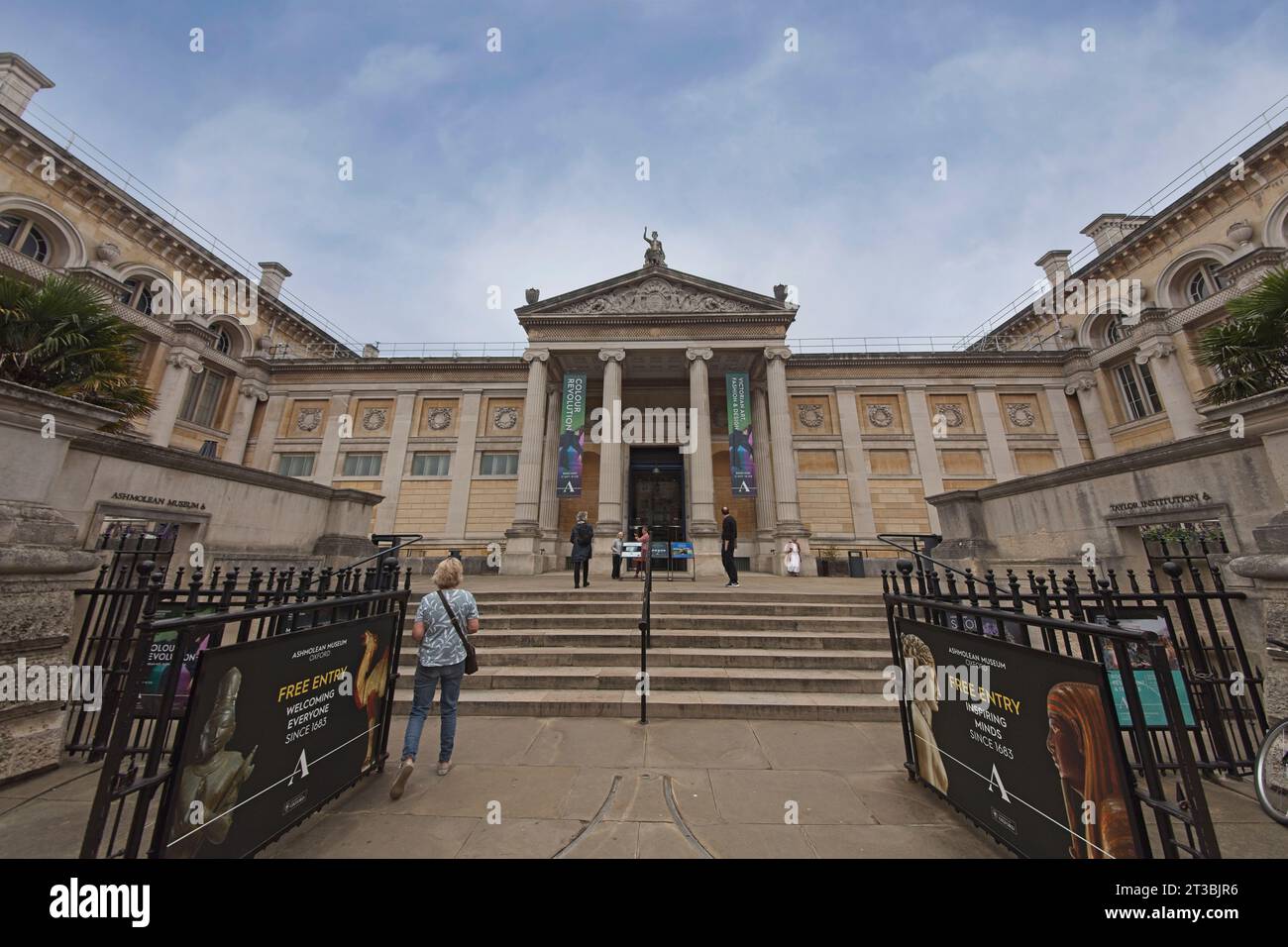 Ashmolean Museum of Art and Archaeology: University of Oxford: the main ...