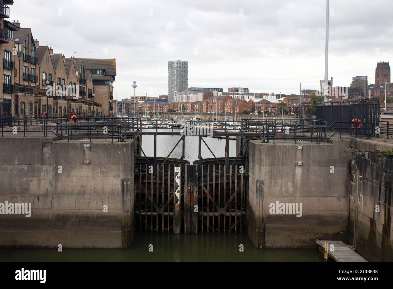 Lockgate hi-res stock photography and images - Alamy