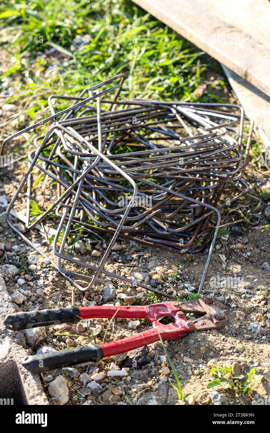 metal wire for the construction of the building Stock Photo - Alamy