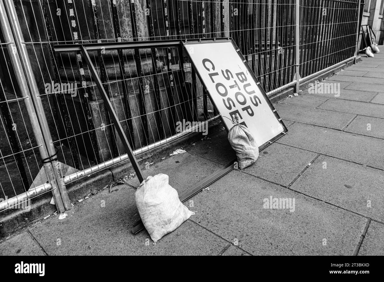 Bus Stop Edinburgh UK Stock Photo - Alamy