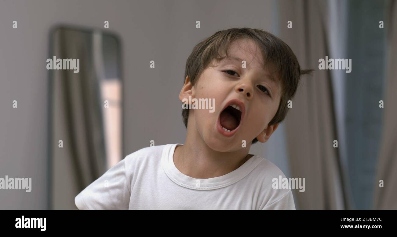 Child tantrum screaming hi-res stock photography and images - Alamy