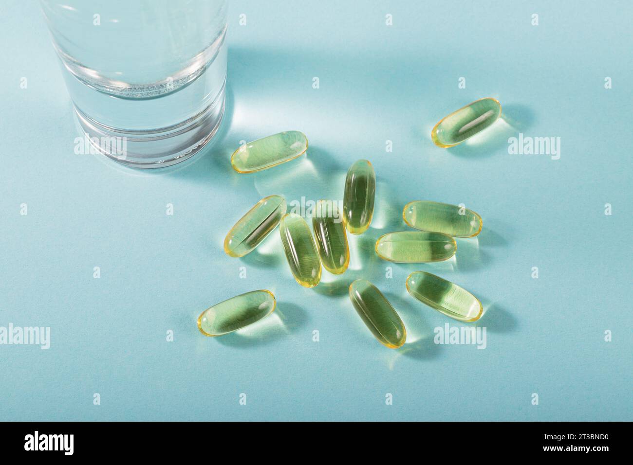 Oil filled capsules of food supplements Stock Photo - Alamy
