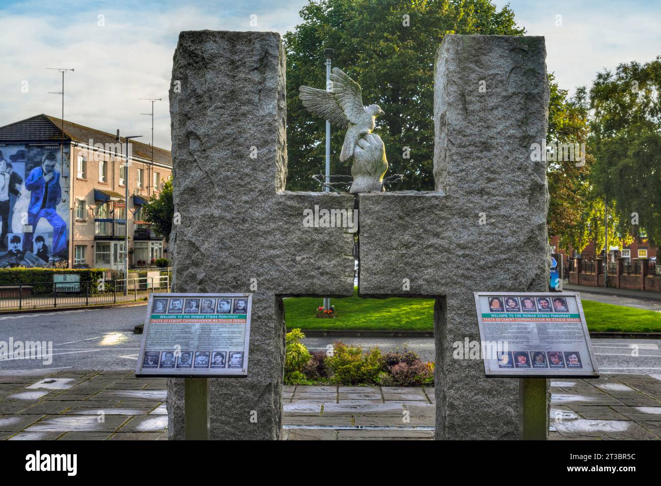 The murals of Derry, Northern Ireland, are a unique and powerful form ...
