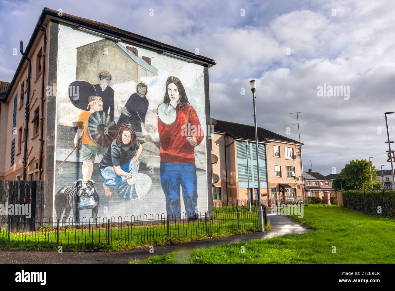 The murals of Derry, Northern Ireland, are a unique and powerful form ...