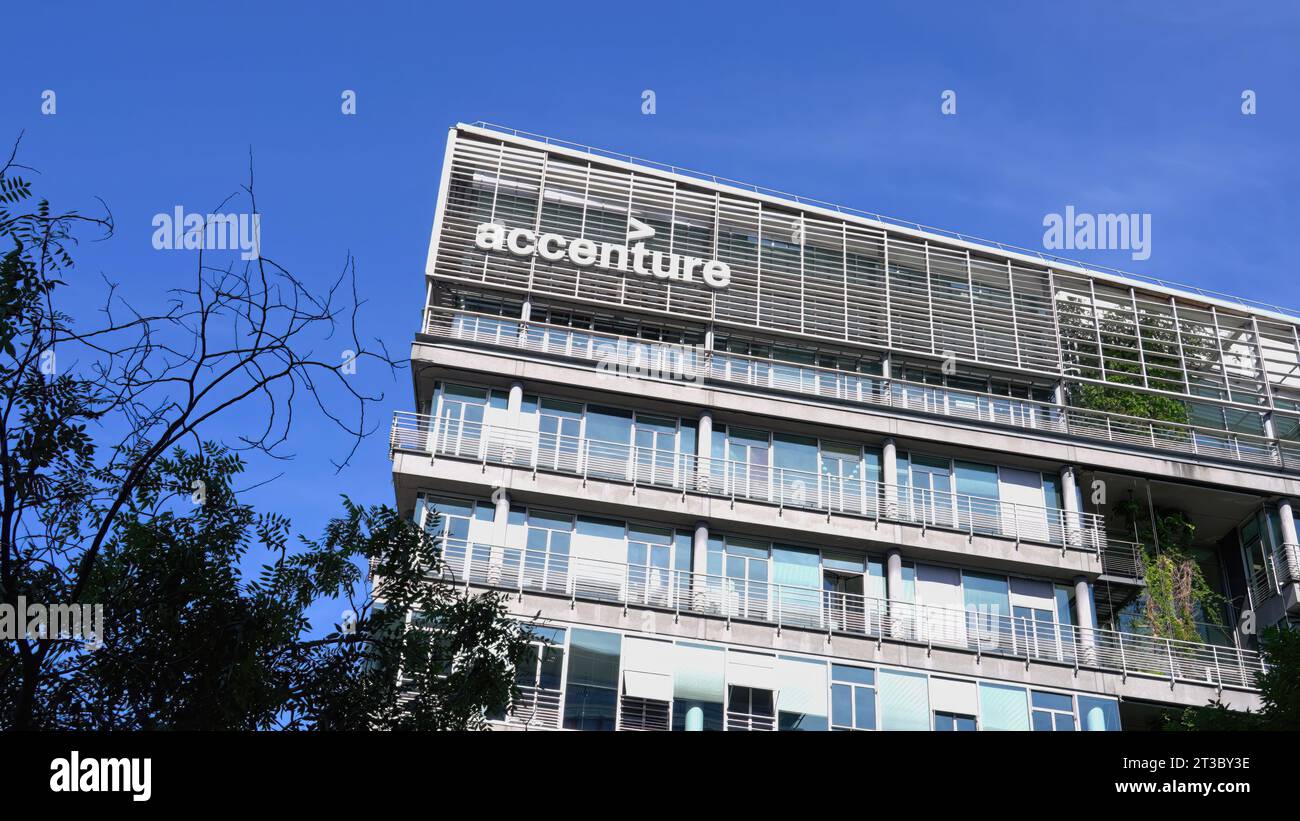 Accenture office building in Paris - CITY OF PARIS, FRANCE - SEPTEMBER ...