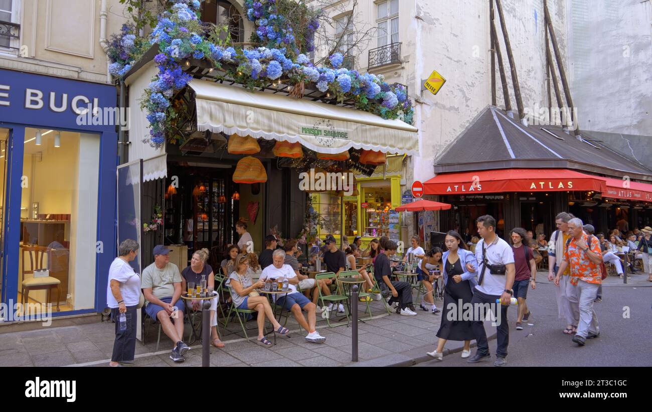 The small street cafes and restaurants in Paris Saint Germain - CITY OF ...