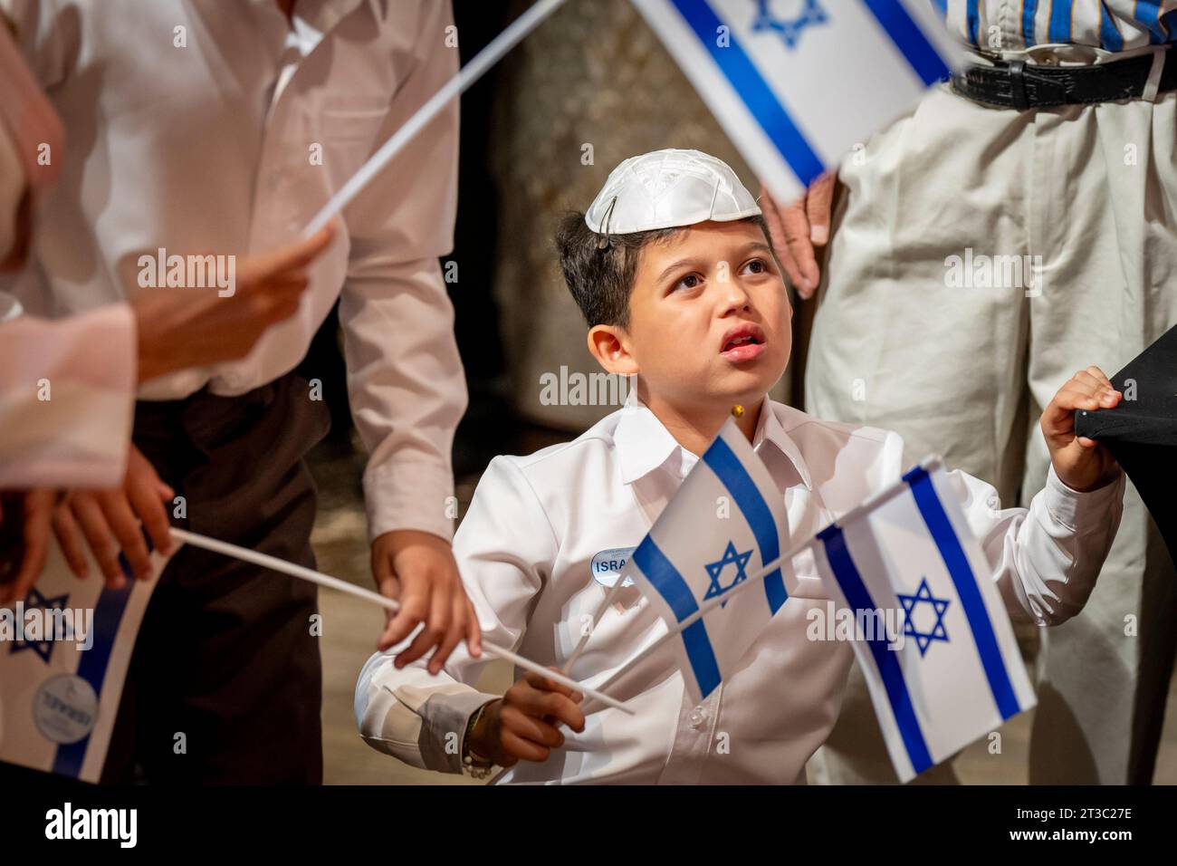 Bangkok, Thailand. 24th Oct, 2023. Several hundred members of the ...