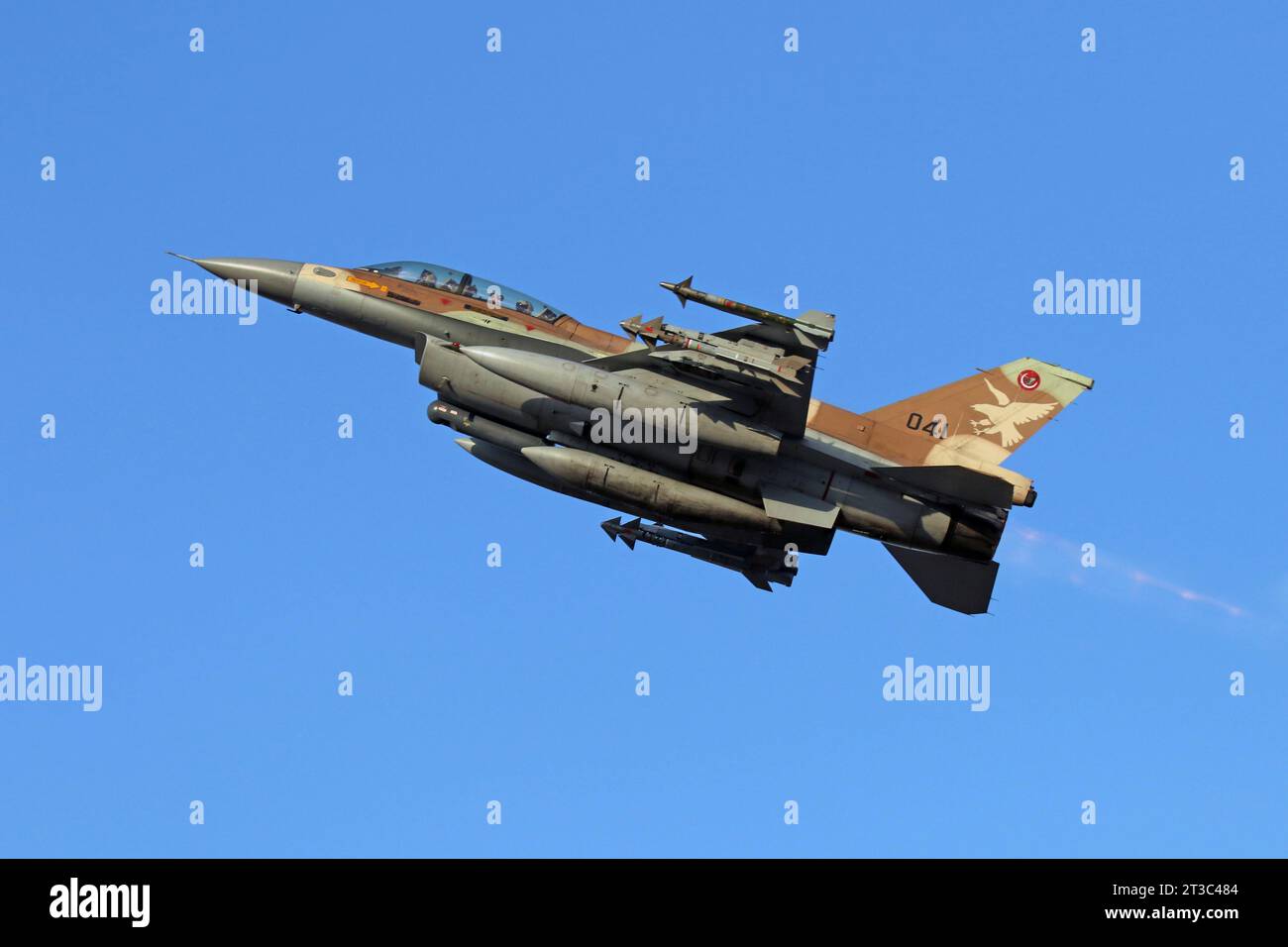 Israeli Air Force F-16D Barak taking off, armed Python-5 and Sidewinder ...