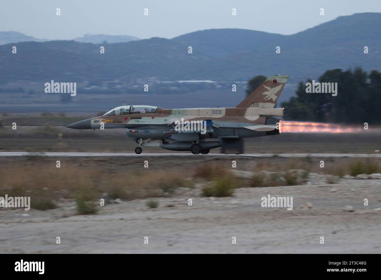 Israeli Air Force F-16D Barak takes off from Ramat David Air Force Base, Israel Stock Photo - Alamy